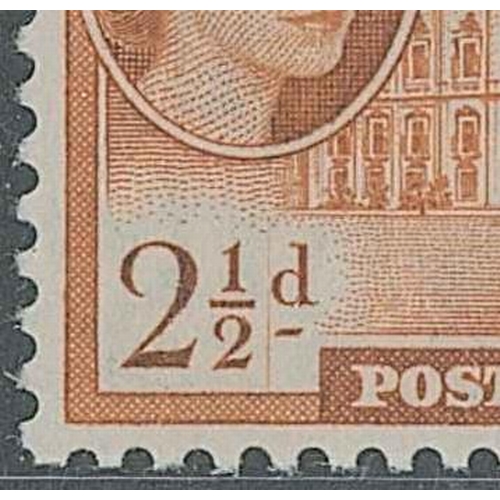 Malta; 1956-58 2½d u.m. pair, the left stamp with plate scratch between ...