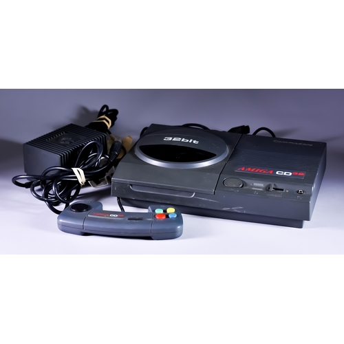 1993 Commodore – Amiga CD32 – UK/European Version, with controller ...