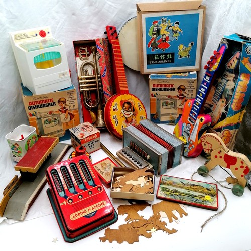 Chad Valley guitar + banjo / Triang trumpet + humming top, 2 tudor rose ...