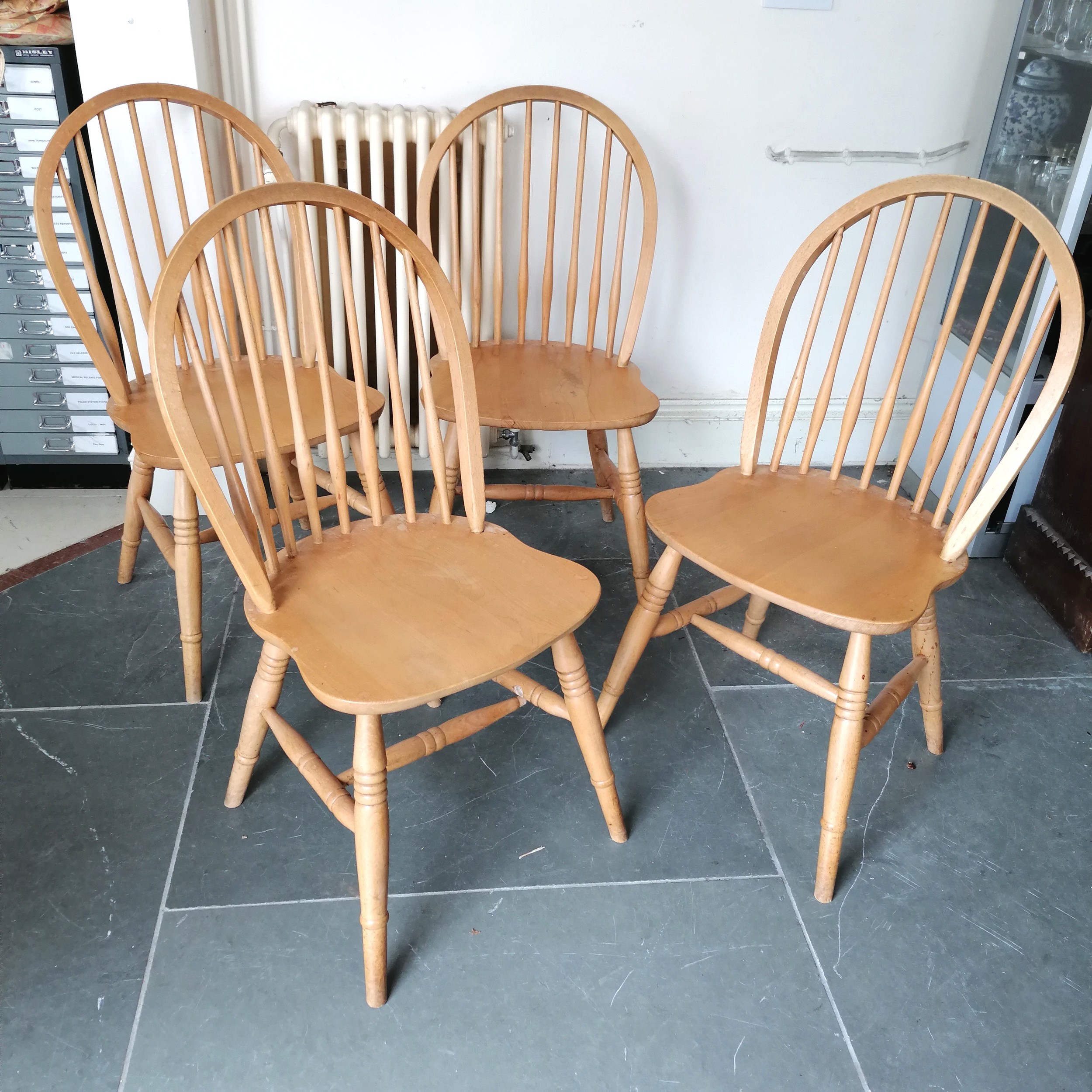Set of 4 country kitchen hoop and spindle back chairs, with detachable ...