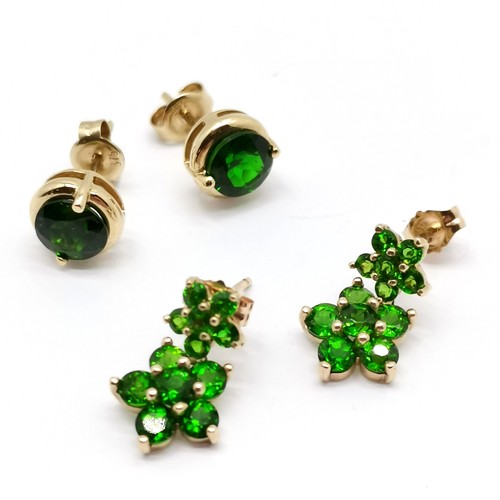 2 x 9ct marked gold pairs of green stone set earrings - tourmaline ...