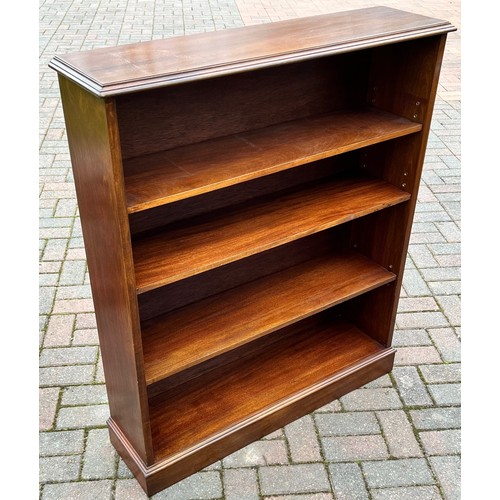 A reproduction mahogany open bookcase with adjustable shelves, 95cm ...