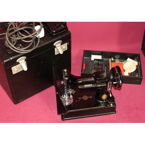 Singer Manufacturing Co. portable sewing machine complete with foot ...
