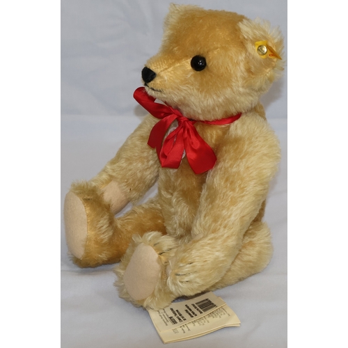 A modern Steiff 'Classic Growler' Teddy Bear, height 36cm (boxed)