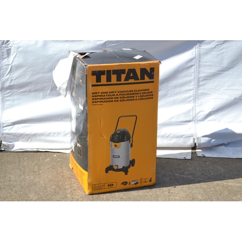 titan wet and dry vacuum cleaner in box