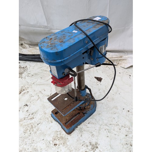 A silverline 350w 230v pillar drill