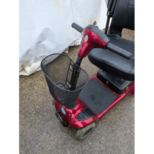 An invacare lynx mobility scooter