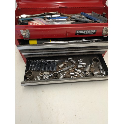 A Halfords tool chestbcontaining various modern and vintage hand tools