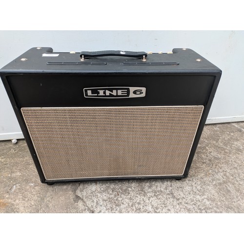 A line 6 flextone 3 guitar amplifier