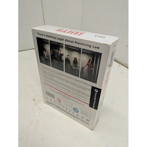 A sealed box set season 1-5 of suits