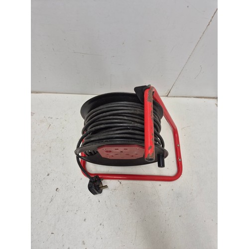 A uni 25 meter extension reel