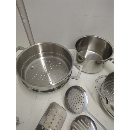 The quantity of stainless steel cooking equipment