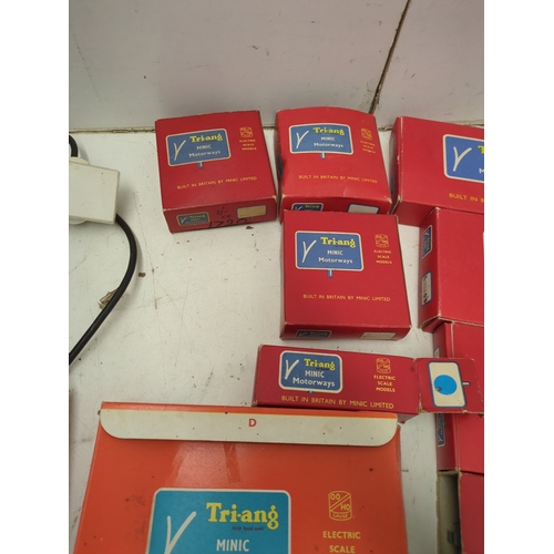 A quantity of retro Tri-ang scale model OO gauge equipment