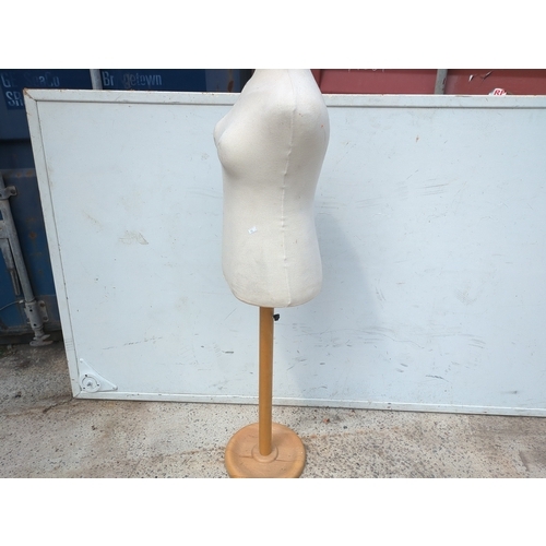 Adjustable Dress Form Mannequin
