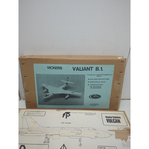 Selection of 1/72 Scale Model Kits including Vickers Valiant B.1