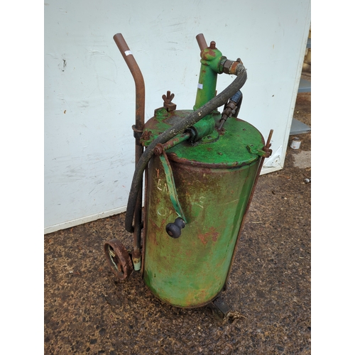 Castrol Vintage Portable Hand-Pump Oil Filler
