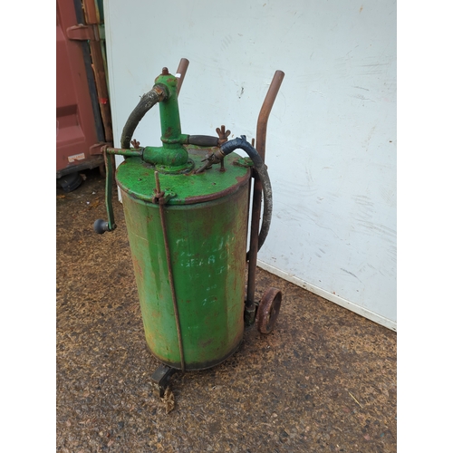 Castrol Vintage Portable Hand-Pump Oil Filler