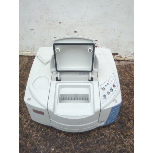Thermo Scientific Nicolet iS10 FT-IR Spectrometer