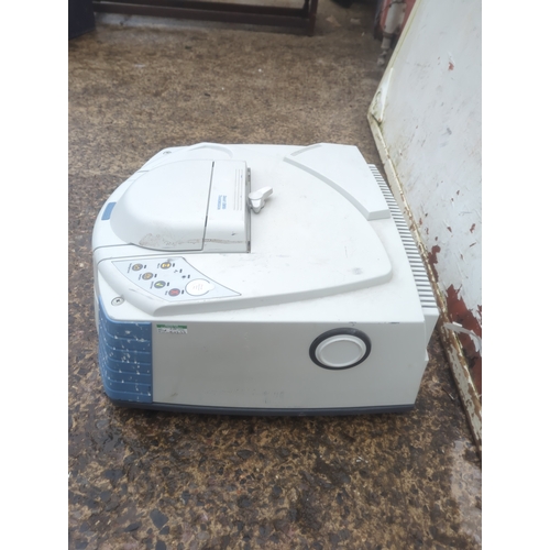 Thermo Scientific Nicolet iS10 FT-IR Spectrometer