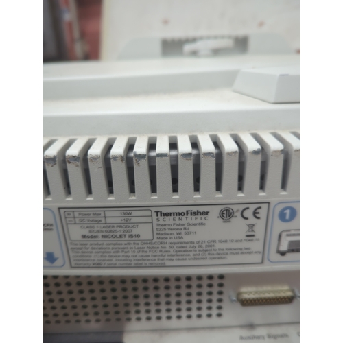 Thermo Scientific Nicolet iS10 FT-IR Spectrometer