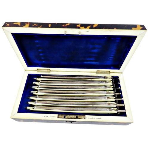 A good Victorian cased set of seven straight or ‘cut throat’ razors ...