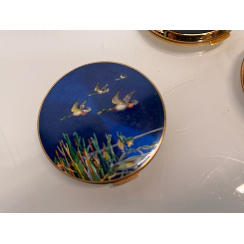 A collection of mid century ladies compacts, various makers Stratton ...