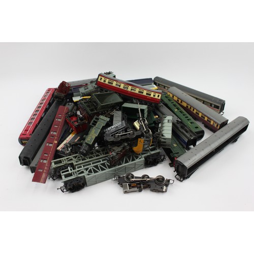 Job Lot Vintage OO Gauge Inc Hornby/Triang, Locos, Carriages, Etc