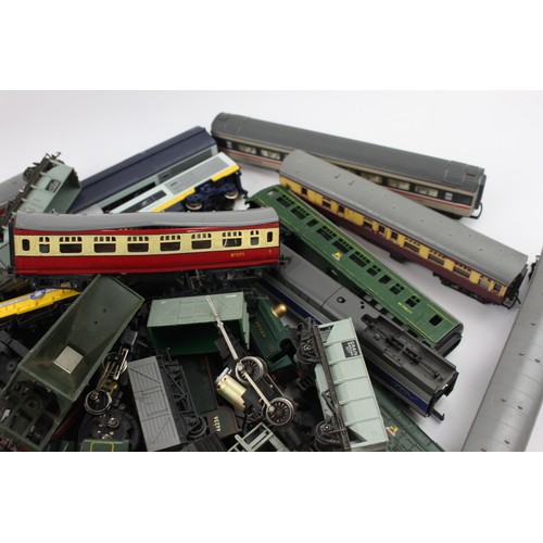 Job Lot Vintage OO Gauge Inc Hornby/Triang, Locos, Carriages, Etc