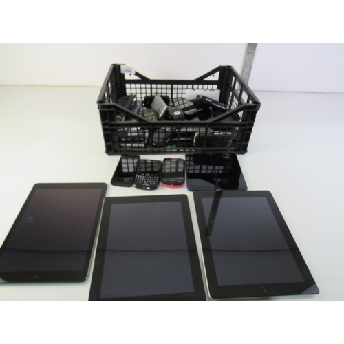 Job lot of mobile phones etc.