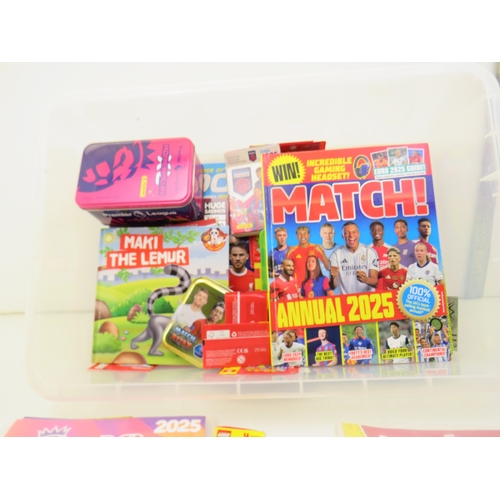 Job lot of collector's cards including Panini folder with Lego cards