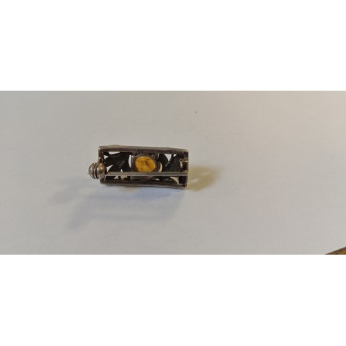 Vintage silver hallmarked brooch