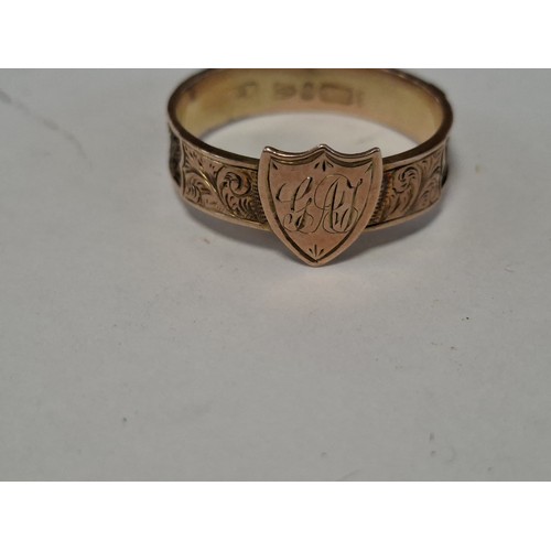 Fully hallmarked 375 gold ring band engraved 1.70g approx size R approx.