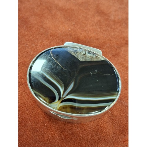 William Robb Ballater silver and agate lidded pill box