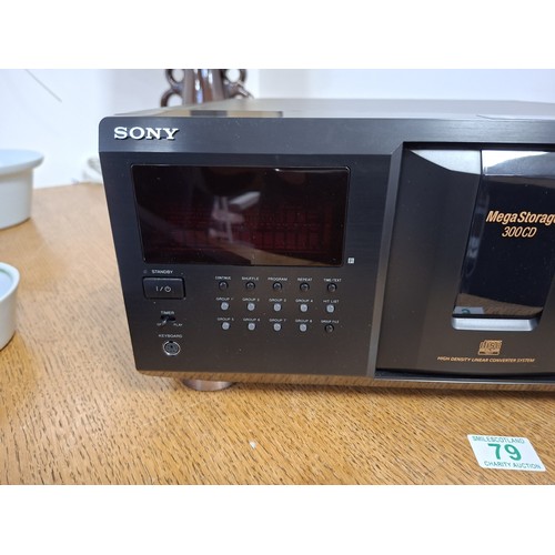 Sony Mega storage 300 compact disc player CX355 with original box