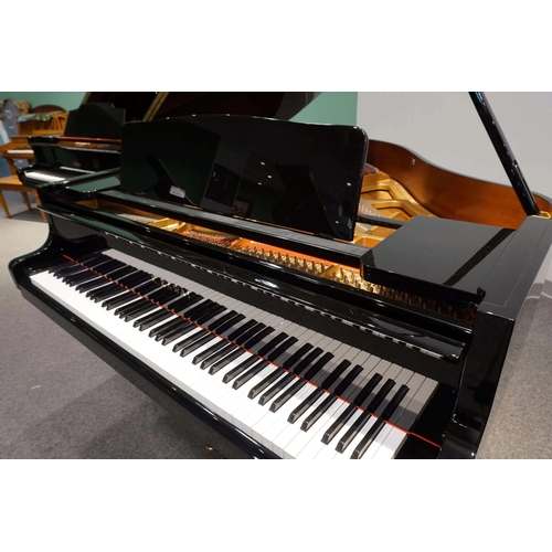 Kawai GM-10K Baby Grand Piano With Resonant Tone And Classic Good Looks ...