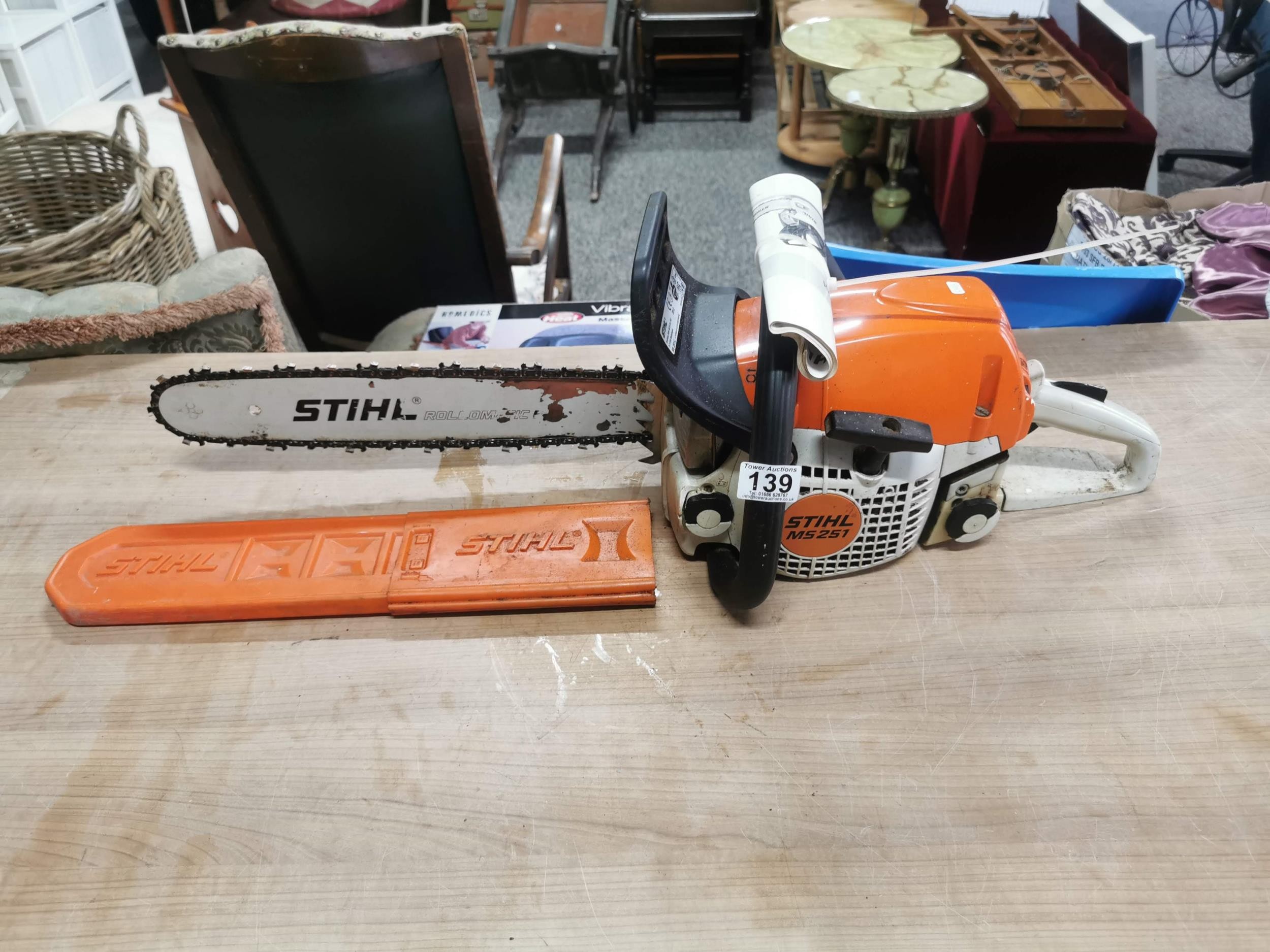 Stihl M5251 large chainsaw complete with instruction manual has an 18 blade in working condition