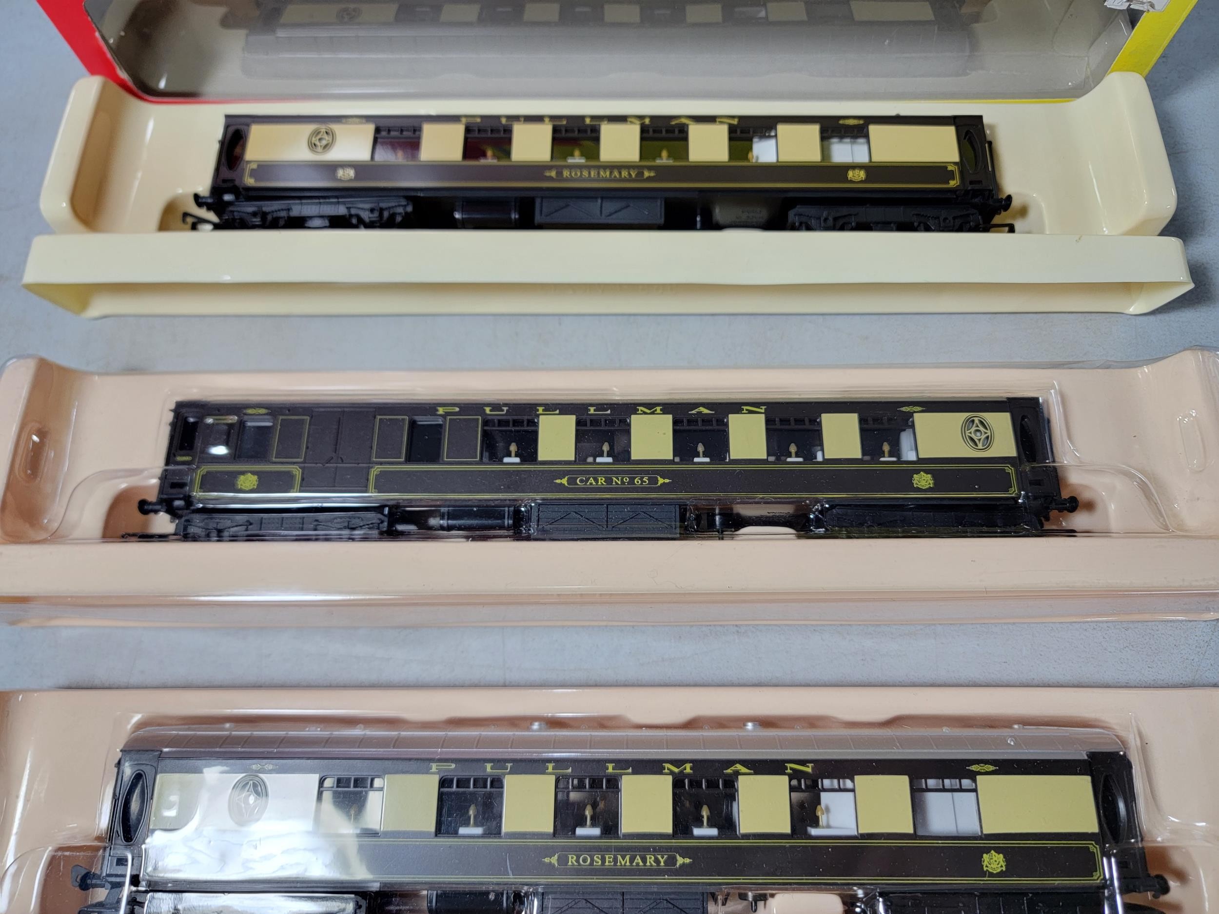 3x Pullman Parlour car sets all in their original boxes inc a Pullman ...