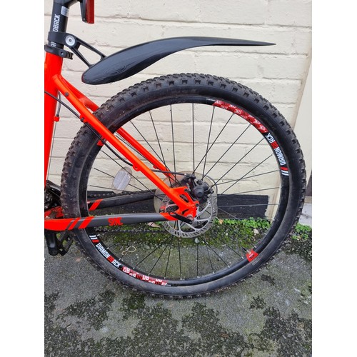 Good quality Diamondback mountain bike with disk brakes front and back ...