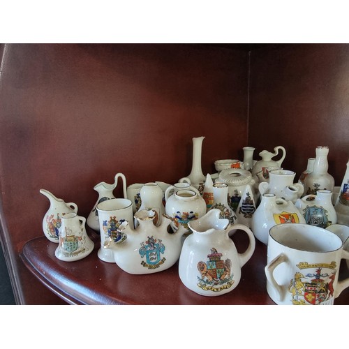 A large comprehensive collection of aprox 90 pieces of crested ware ...