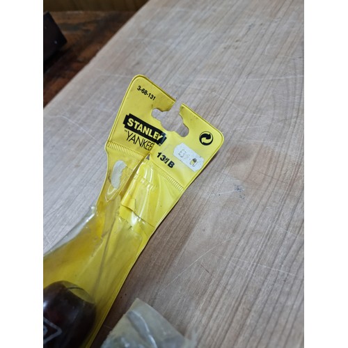 A slection of as new tools to include 2x heavy duty long handled gate ...