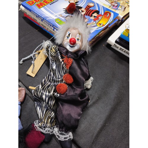 A collection of vintage string puppets to include 2x Pelham scottish ...