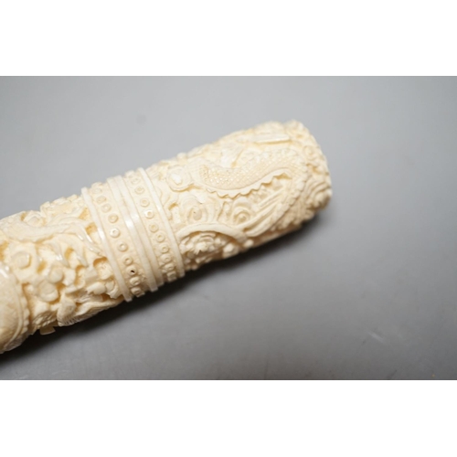 A Chinese export ivory needle case.16 cms long.