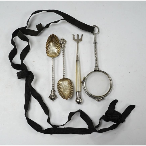 An Edwardian silver folding pen holder, by Jordan & Raybould, London ...