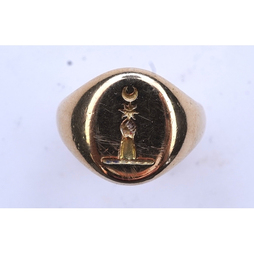 A Victorian 18ct gold signet ring, circa 1890, engraved with a heraldic ...