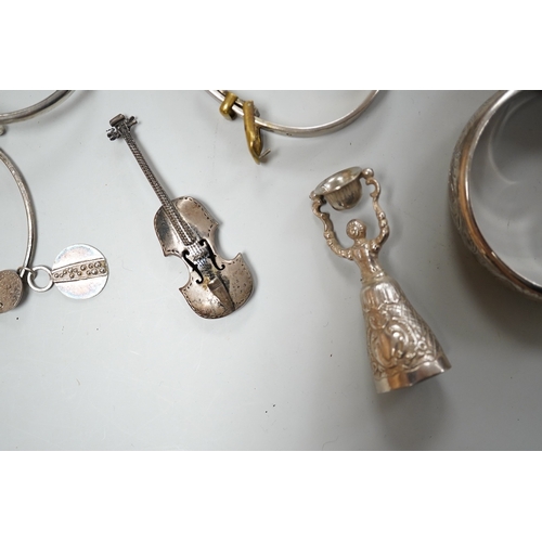 A small group of silver items including a William IV vinaigrette ...
