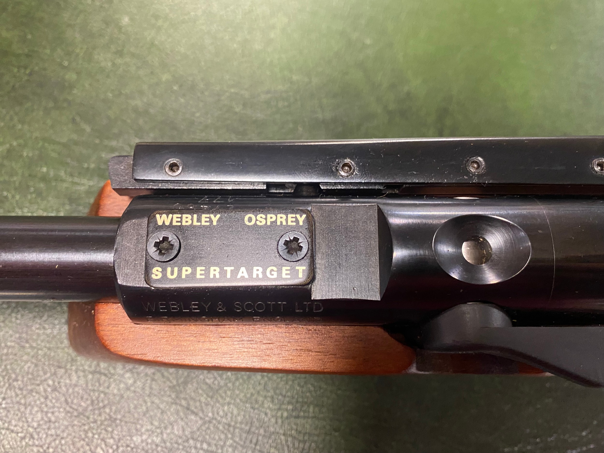 A Webley Osprey Super target .177 side lever air rifle, and case
