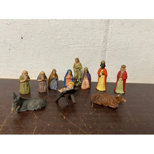 A table top nativity set