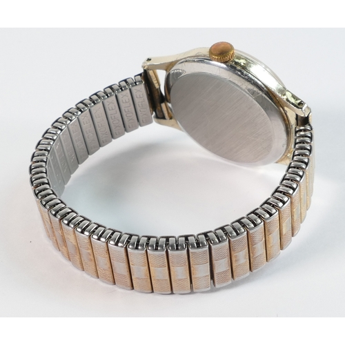 Gentleman's Ingersoll gold plated wrist watch with expandable bracelet.