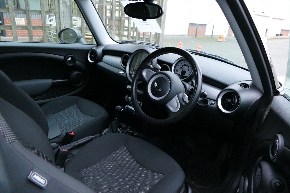2008 Mini One Auto 3 door hatchback (Petrol) in silver. Engine: 1397cc ...