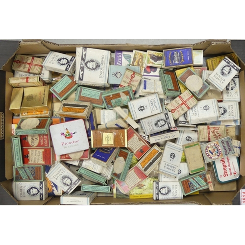 Large collection of cigarette and tea cards from Players, Senior ...